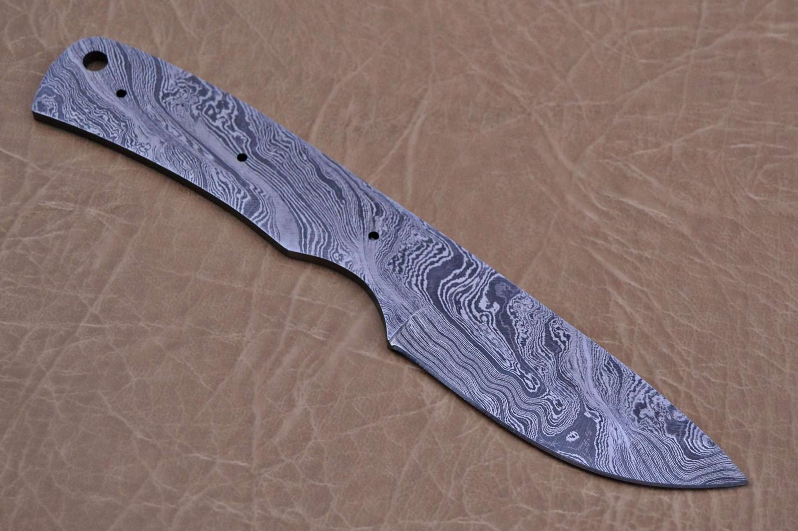 Hand Forged Damascus Steel Blank Blade Skinning Knife, 6.25 inches Long ...